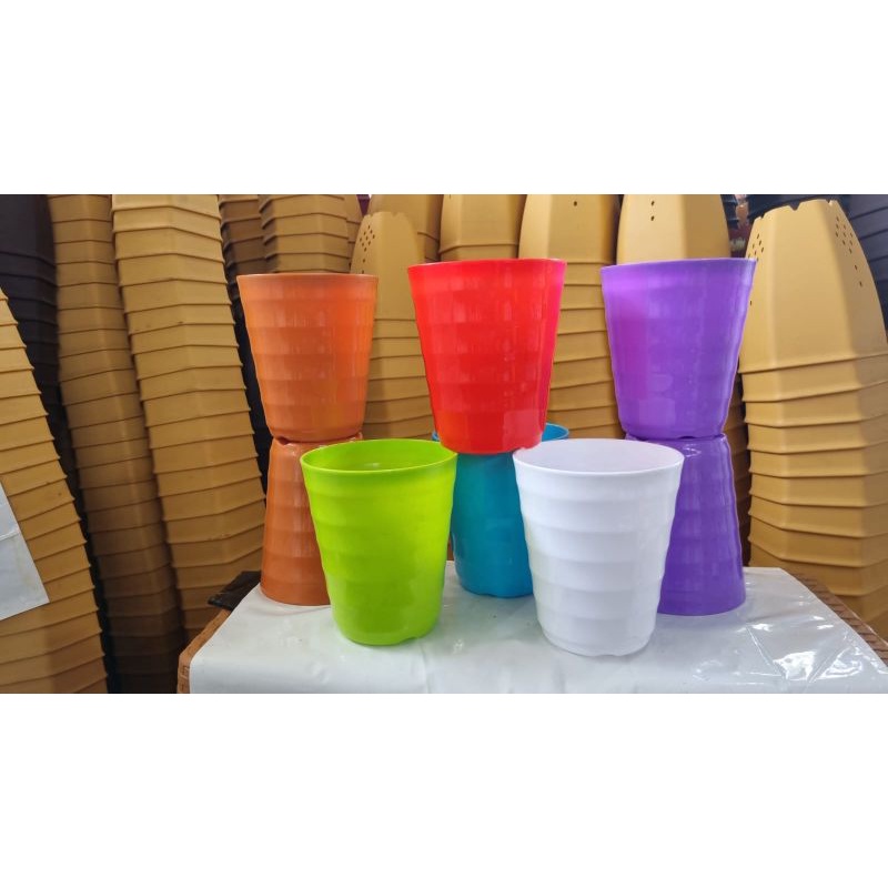 Jual Pot plastik bulat tirus MADO Tinggi 18 / Pot bulat warna Size 18 ...
