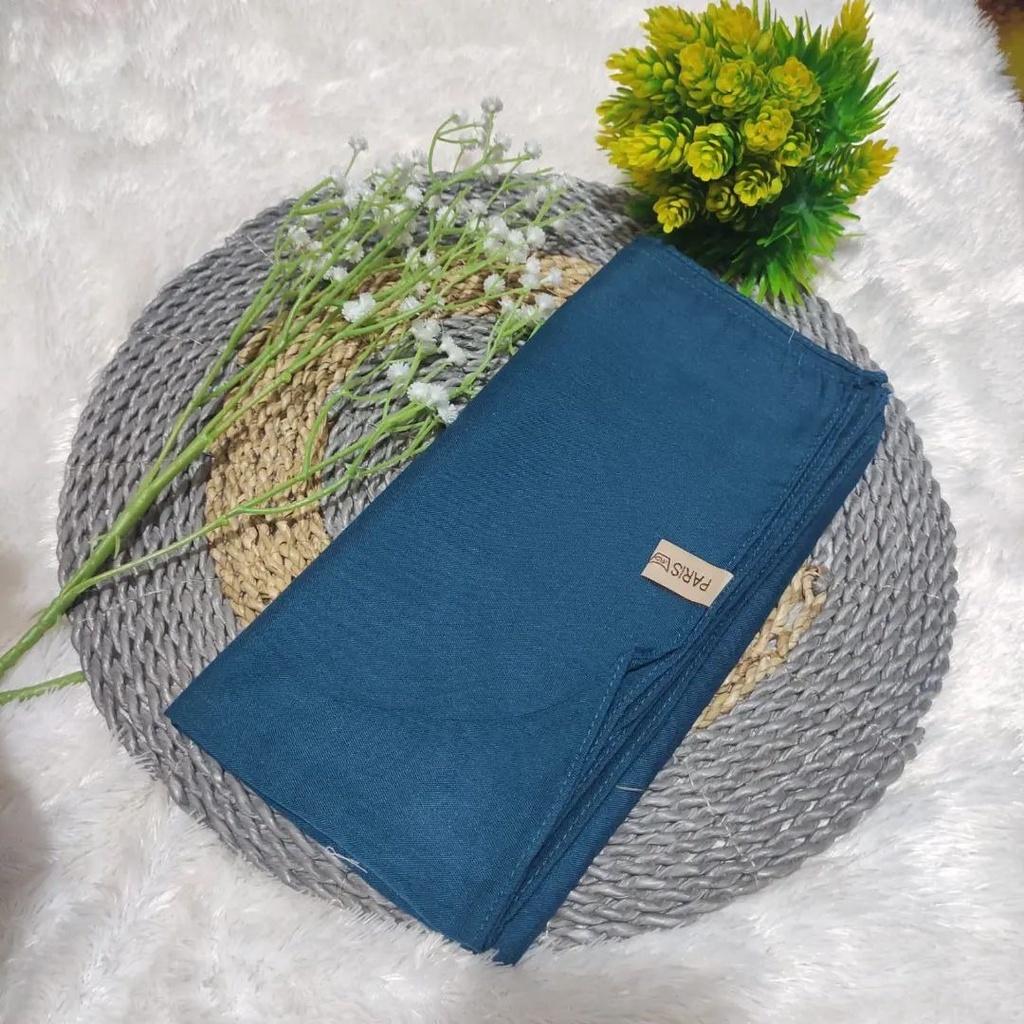 Jual jilbab segi empat PARIS PREMIUM anti letoy bisa untuk sekolah warna biru turkish / biru ...
