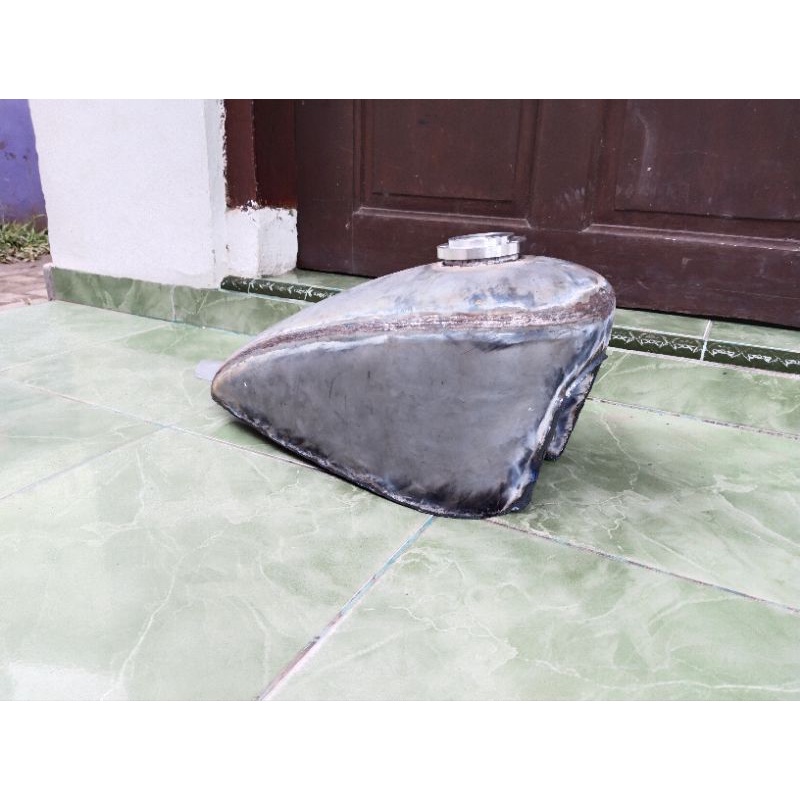 Jual Tangki custom Sportster gastank motor bobber kastem tengki bober ...