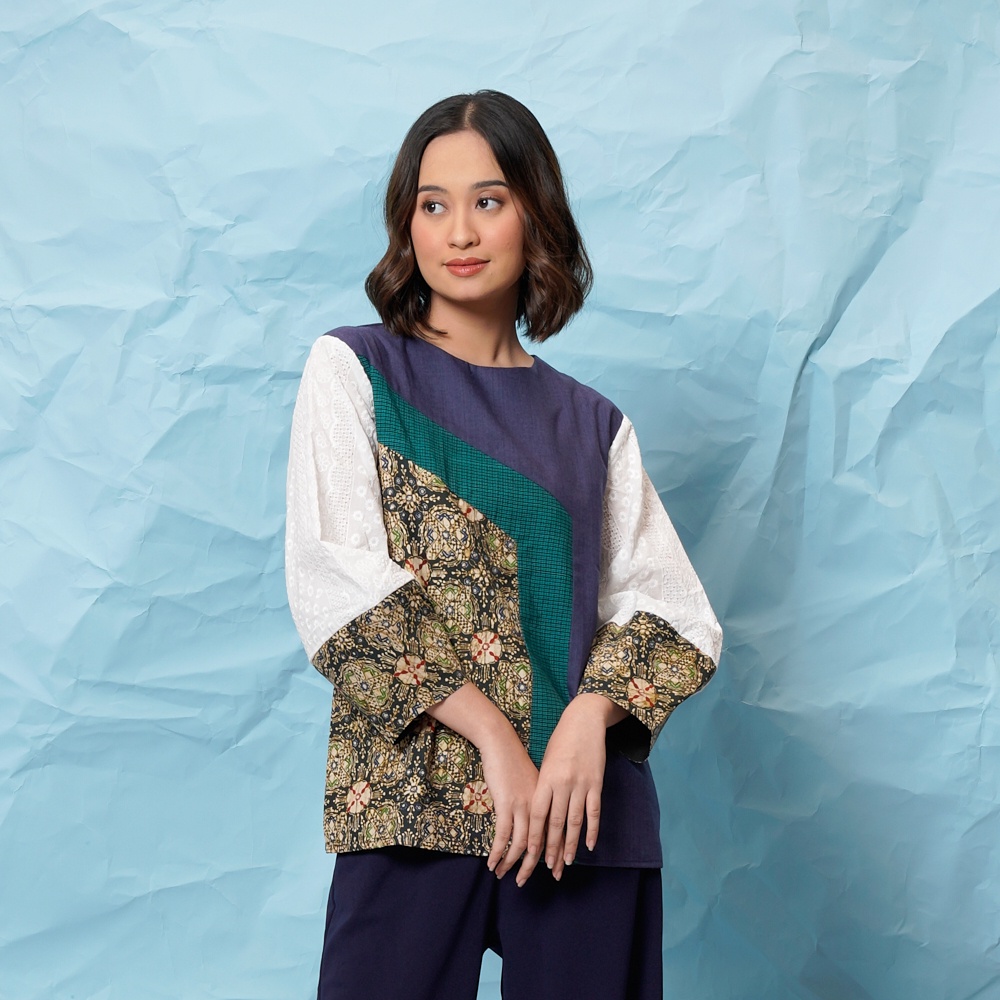 Jual NONA RARA - Lucy Indigo T2050, Baju Batik Kasual Modern | Shopee ...