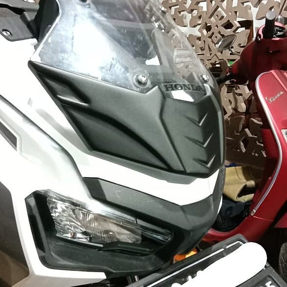 Jual cover visor Honda adv 160 - cover winshield adv160 tutup tameng ...