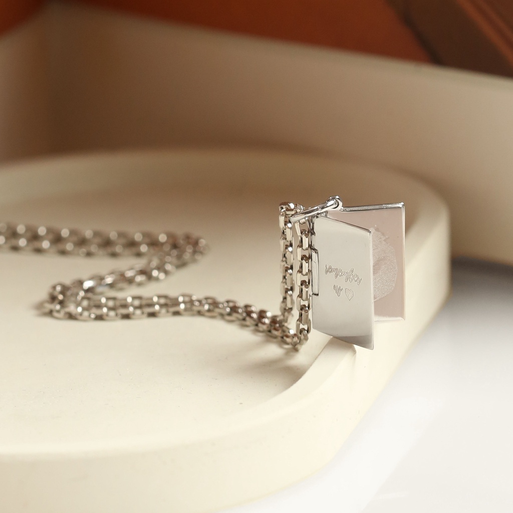 Jual Memento Photo Album Necklace - Kalung Liontin Album Foto Unik ...