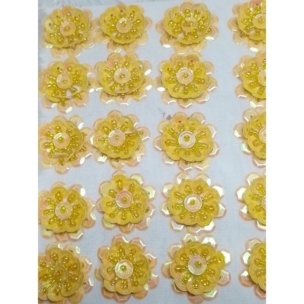 Jual aplikasi bunga payet 3D , bunga rangkai sequin , bunga hias kebaya ...