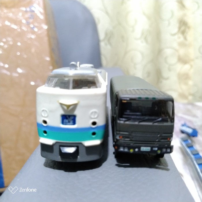 Jual ART LINER MINIATUR MODEL KERETA API JEPANG YODEL TERBARU | Shopee ...