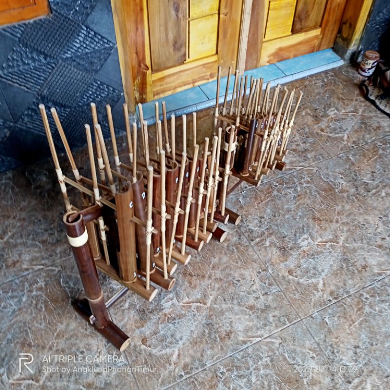 Jual Angklung sarinande 2 oktaf, 8 nada 2 tabung bambu hitam ( 2 set ...