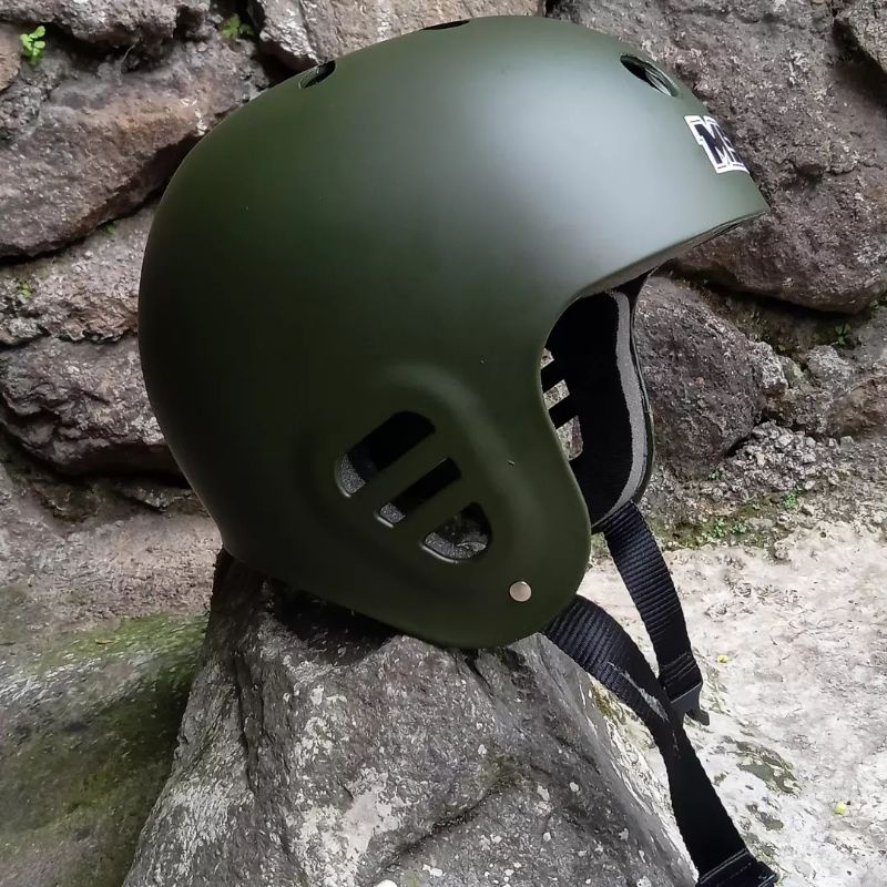 Jual helm rafting hijau army dop cet bawaan pabrik | Shopee Indonesia