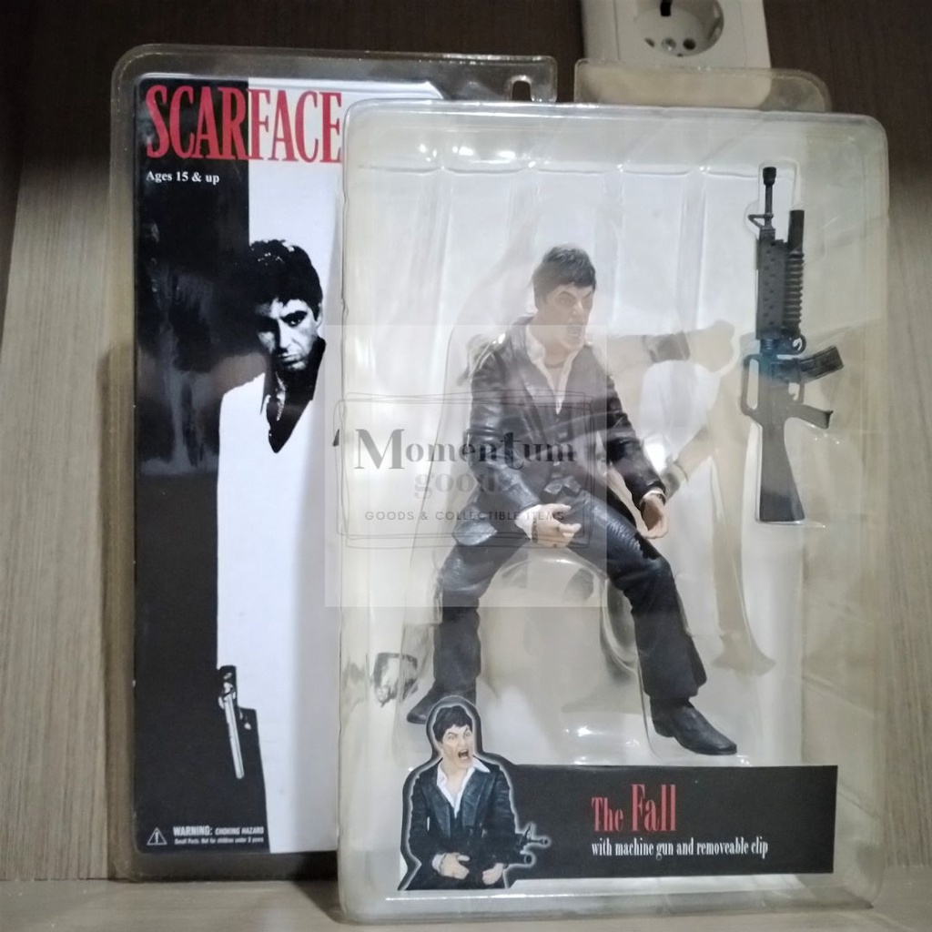 Jual Tony Montana Scarface The Fall Mezco Toys Action Figure Ikonik ...