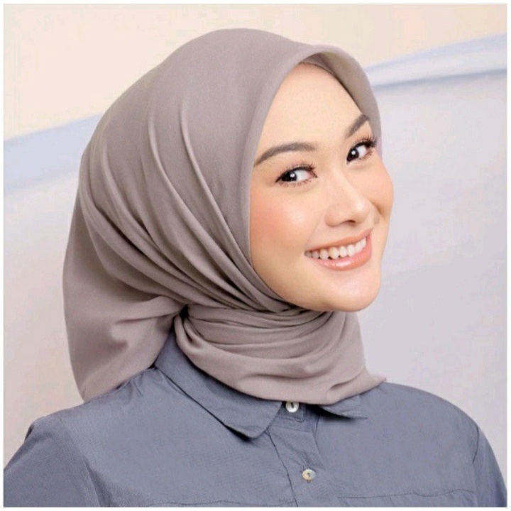 Jual Voal Paris Premium Hijab Segi Empat Basic Jahit Tepi | Segi Empat Voal Paris Premium ...