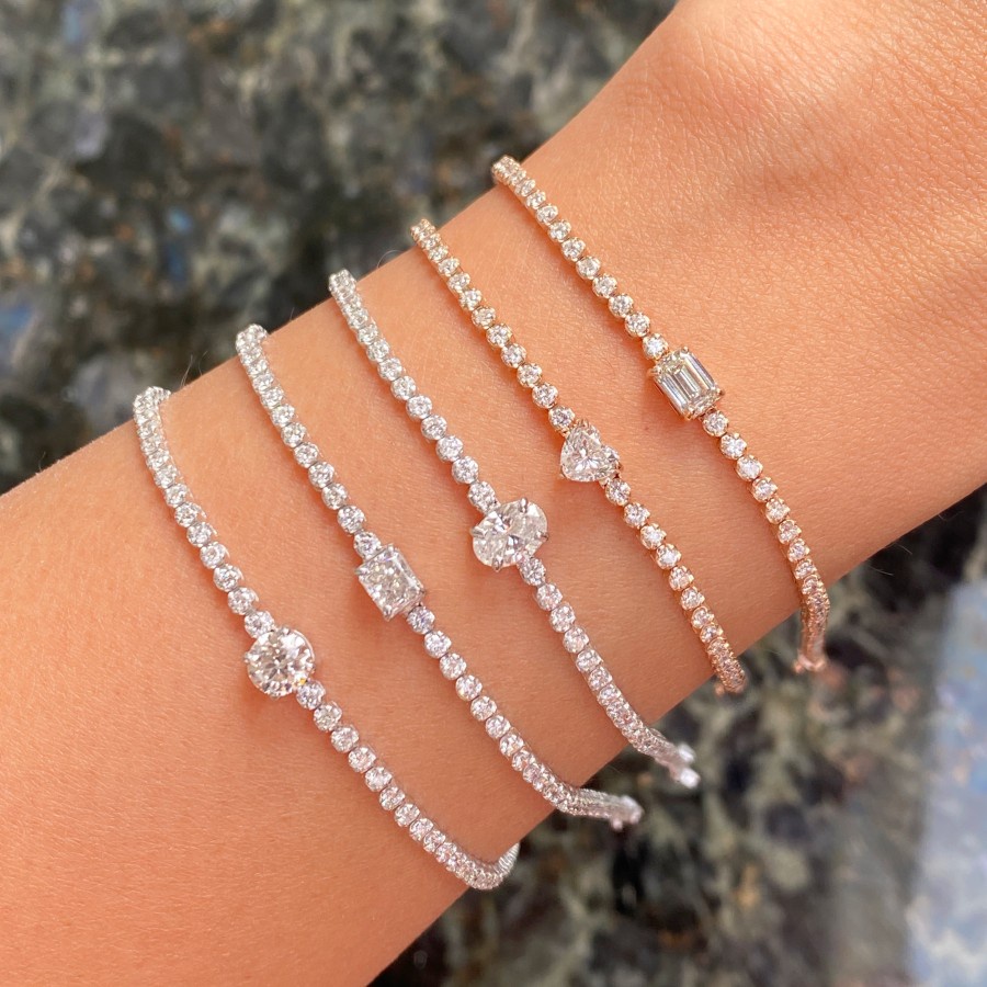 Jual Solitaire Center Diamond Tennis Bracelet | Shopee Indonesia