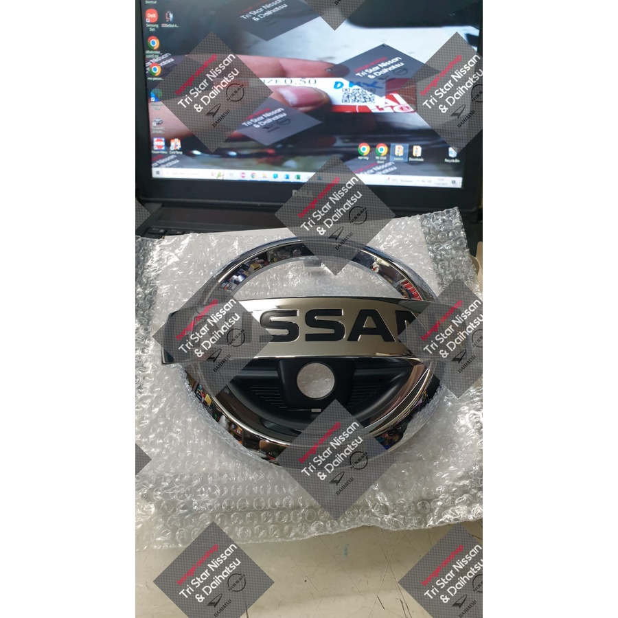 Jual ORIGINAL NISSAN emblem logo depan nissan xtrail x-trail t32 ...