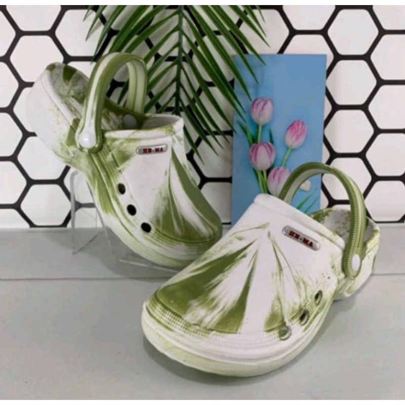 Jual Sandal Kodok Loreng Tie Dye, Sandal Medis, Sendal Baim, Sandal ...