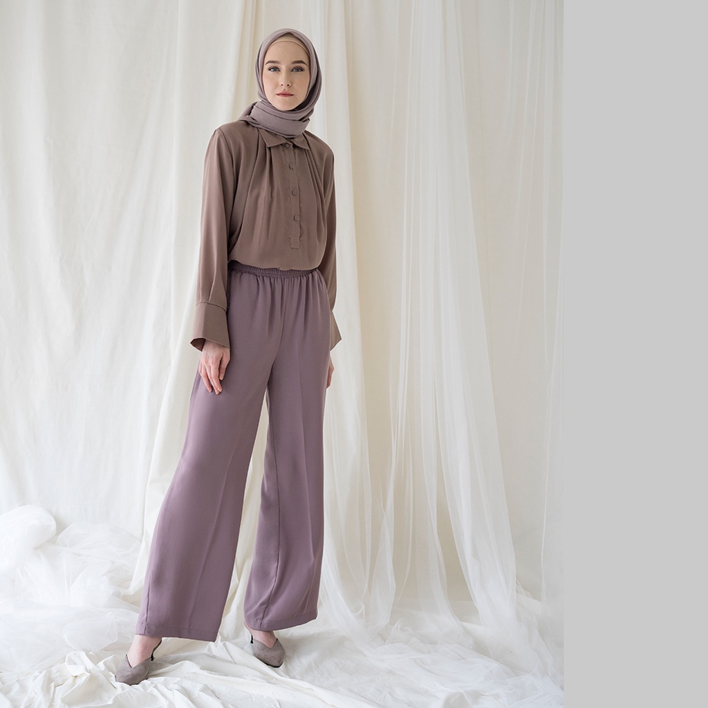 Jual Astaka by Aska Label - Celana panjang palazo dengan kantong dan pinggang karet warna Grey ...