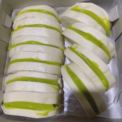 Jual PASAR SEGAR - ROTI SRIKAYA KUKUS | Shopee Indonesia