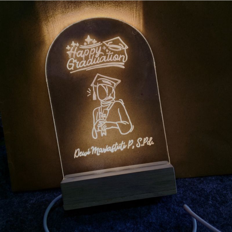 Jual AKRILIK CUSTOM / AKRILIK WISUDA / AKRILIK LED / HADIAH WISUDA ...