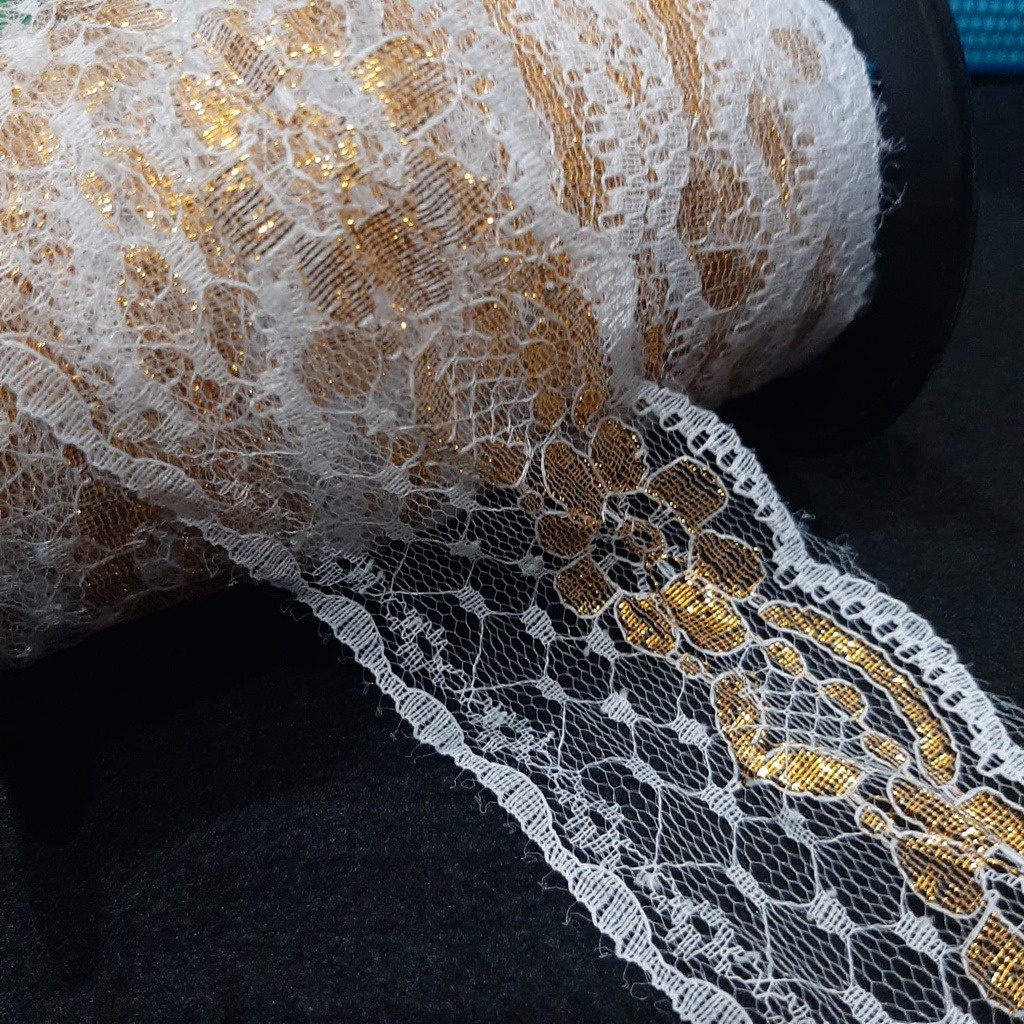 Jual Per Meter/Renda Souvenir/Renda Air Besar Warna Putih Kombinasi Mas ...