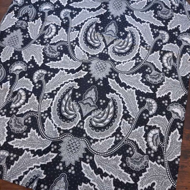 Jual Kain batik solo gerdo jati lawasan hitam abu | Shopee Indonesia