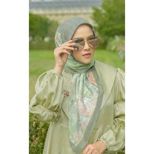 Jual BUTTONSCARVES X COLLABORATORS - The Parisian Voile Square - Jardin ...