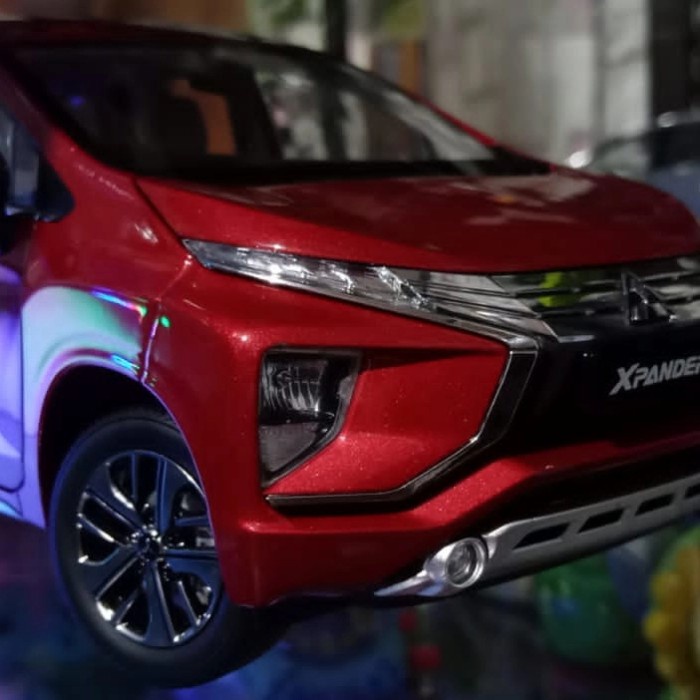 Jual Miniku Diecast Xpander Skala 1 18 | Shopee Indonesia