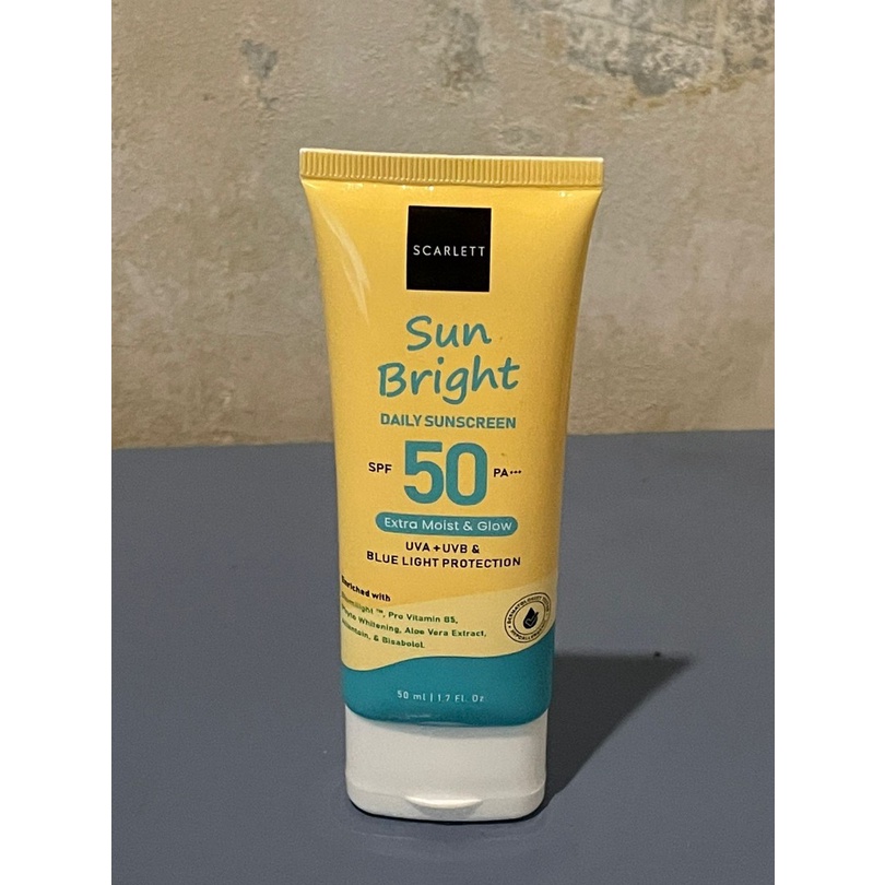 Jual Scarlett Whitening Sunscreen Sun Bright Daily SPF 50 PA+++ | Shopee Indonesia