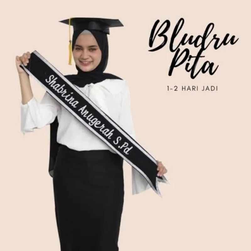 Jual selampang wisuda dewasa estetik terbaru 2023 dengan list/pinggiran ...