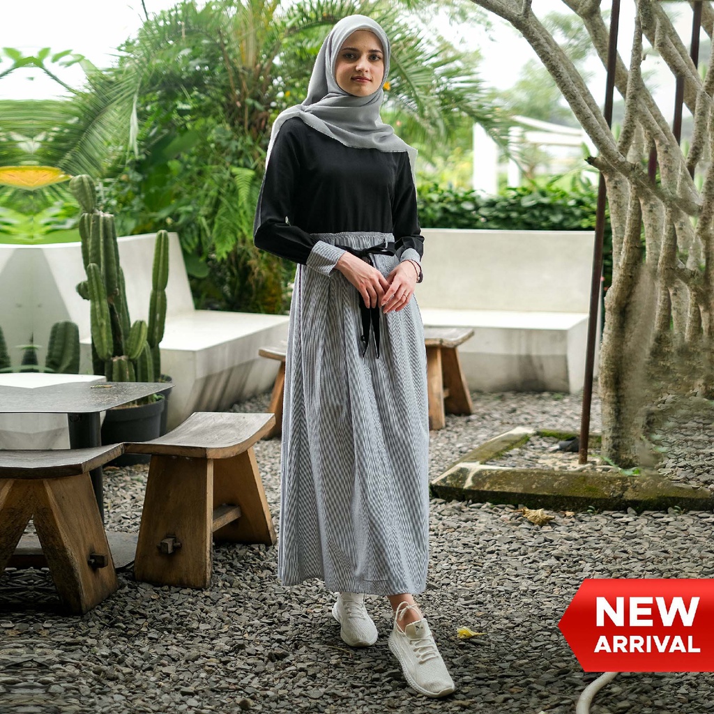 Jual Cressida Gamis Ladies Black - LLGAL.JB810H | Shopee Indonesia