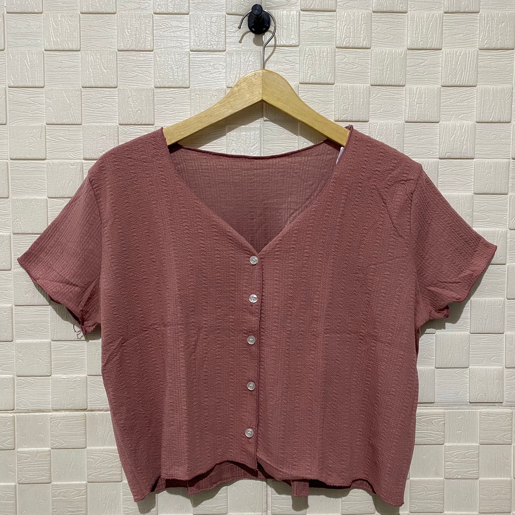 Jual atasan crop rajut wafel jumbo kancing 5 lengan pendek | baju murah ...