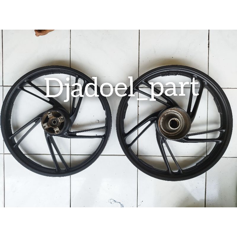 Jual Velg Pelg Peleng CW depan Belakang Blade Old Lama Original ...