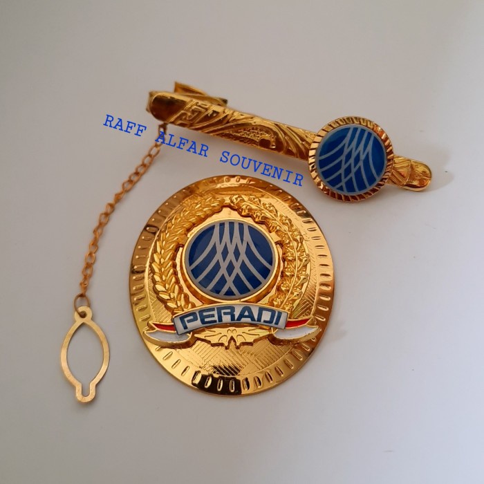 Jual Pin Jas Pin Advokat Peradi Logo Baru Dan Jepit Dasi Peradi ...