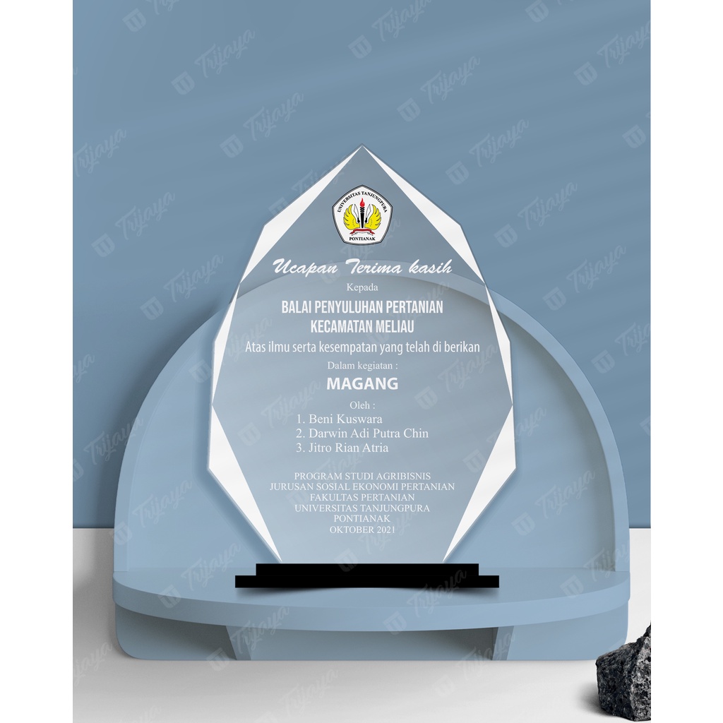 Jual PLAKAT AKRILIK + BOX BLUDRU, PLAKAT WISUDA, PIAGAM, PENGHARGAAN ...