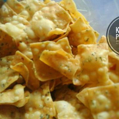 Jual pangsit bawang /pangsit seledri rasa kres renyah gurih (packing ...