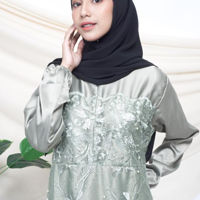 Jual Gamis Brukat Seragaman Dress Brokat Tile Kombinasi Satin Warna Sage | Shopee Indonesia