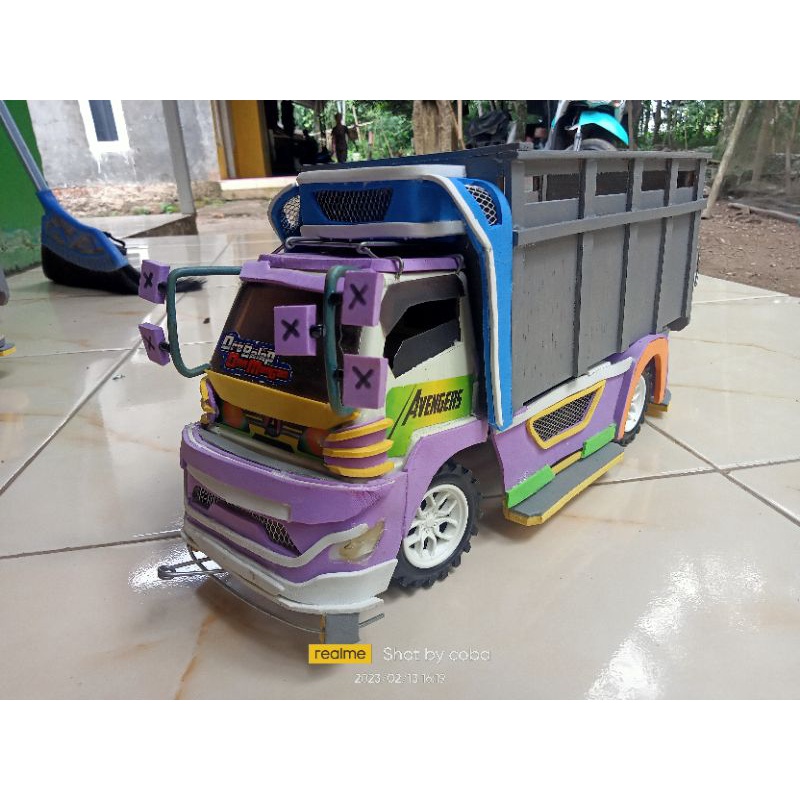Jual miniatur truk oleng, truk modifikasi,truk pasir,damtruk | Shopee ...