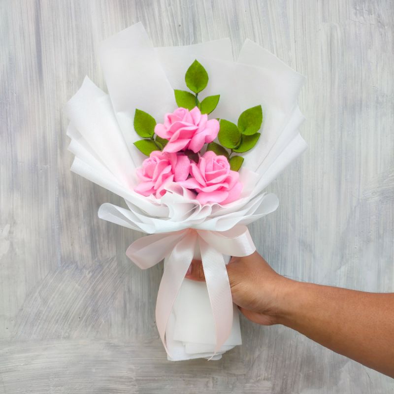 Jual Buket bunga mawar flanel handmade / bucket wisuda tunangan ...