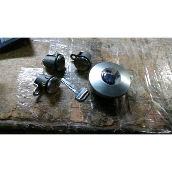 Jual kunci lock set jimny katana asli sgp | Shopee Indonesia