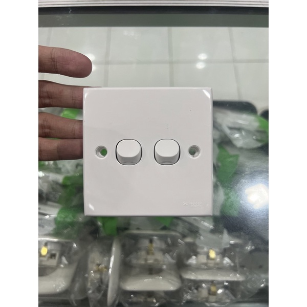 Jual SCHNEIDER SAKLAR 2 GANG MODEL CLIPSAL SCHNEIDER CLASSIC | Shopee ...