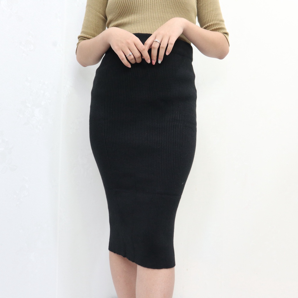 Jual BB 40- 90KG - Rok Span Rajut STANDAR & JUMBO Rok 3/4 Rajut Wanita ...