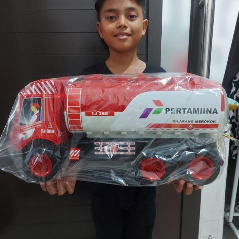 Jual Mainan mobil truk tengki pertamina besar ukuran panjang 55cm lebar ...