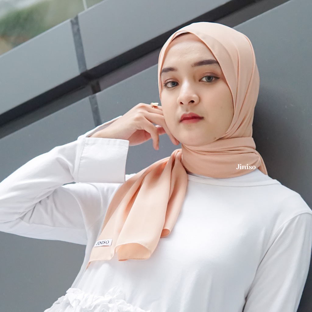 Jual JINISO Earth Tone Hijab Pashmina Basic AURA | Shopee Indonesia
