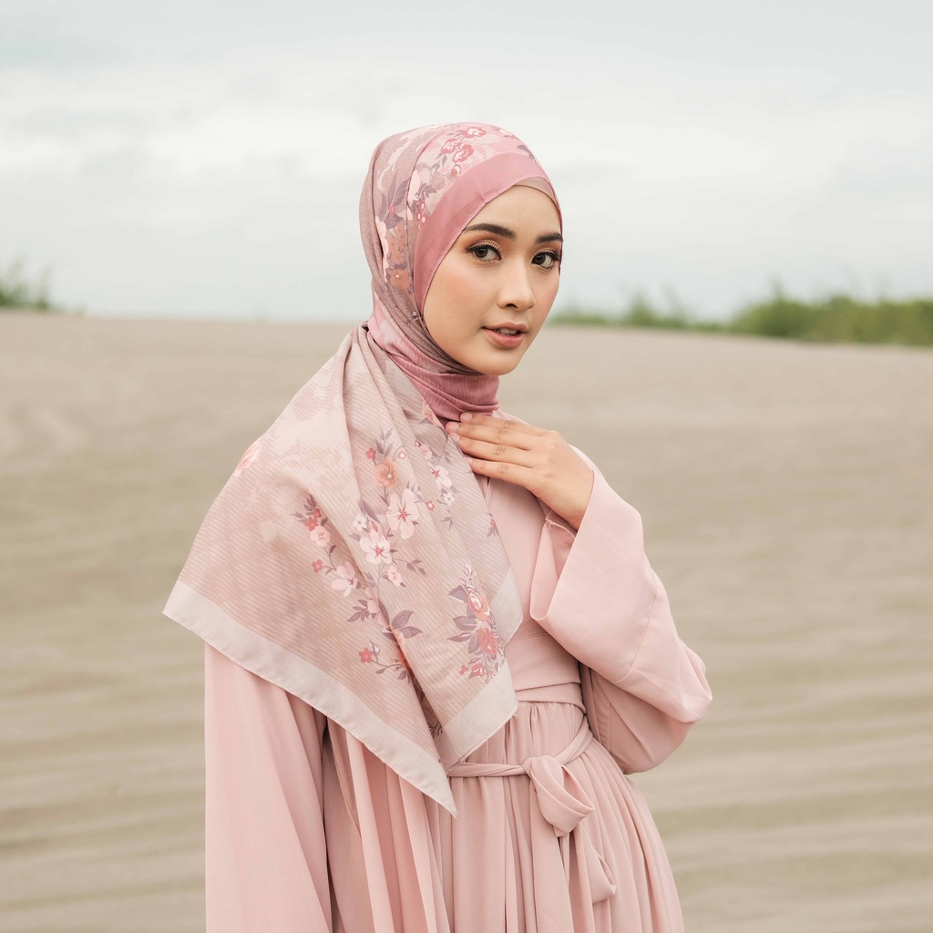 Jual Alif Modern Wear - Jilbab Segi Empat Motif Paris Premium Korea ...