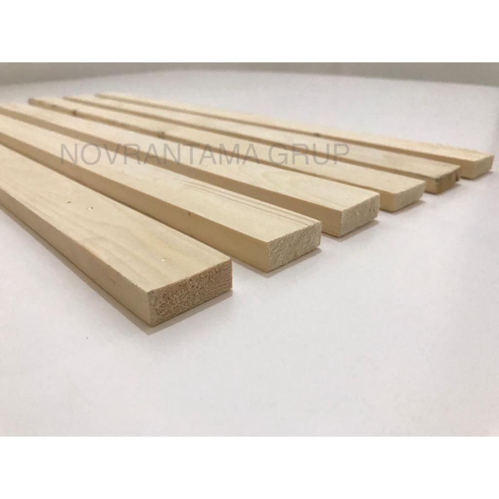 Jual Lis kayu Pinus Jati Belanda 5x1cm panjang 200cm, 1x5cm | Shopee ...