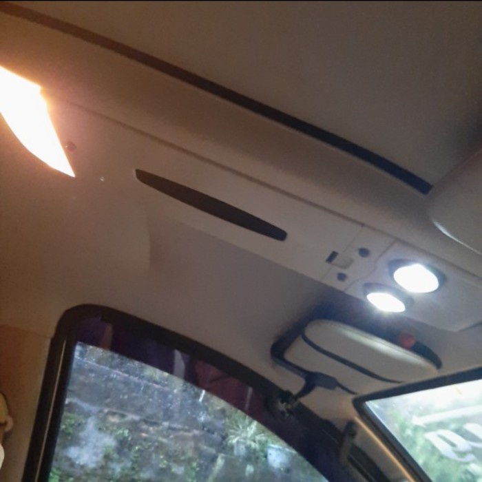 Jual kokpit tempat tisu mobil ayla Roof Console Ayla cream | Shopee ...