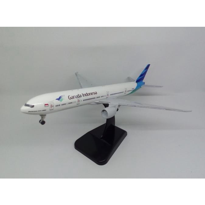 Jual Diecast Miniatur Pesawat Terbang Boeing 777-300 Garuda Indonesia Murah | Shopee Indonesia