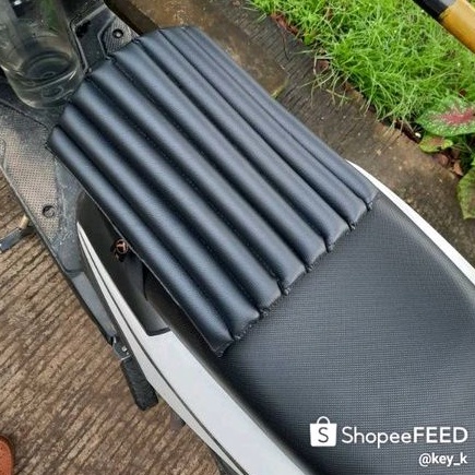 Jual bantal air jok motor /hydroped karet hitam | Shopee Indonesia