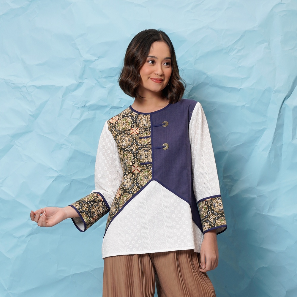 Jual NONA RARA - Mercy Indigo T2055, Baju Batik Kasual Modern | Shopee ...
