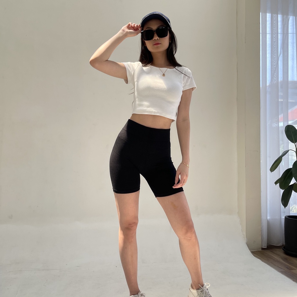 Jual Lessie Short Legging Wanita Olahraga Basic Katun Premium Black ...