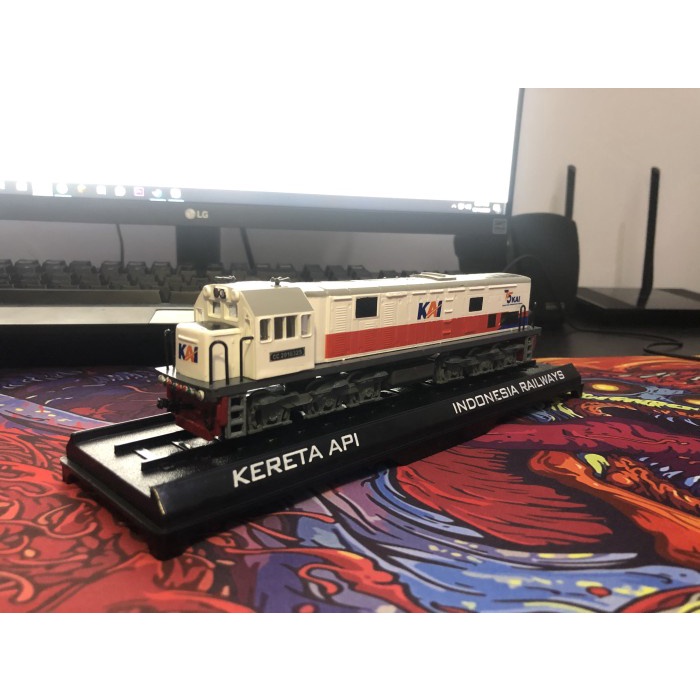 Jual Miniku Miniatur Lokomotif Cc201 Logo Baru Kai 2020 | Shopee Indonesia