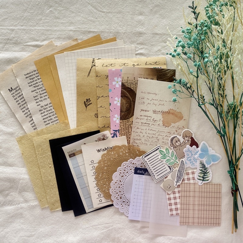 Jual 32pcs Journal kit / Scrapbook kit Vintage Aesthetic ver.1 (small ...