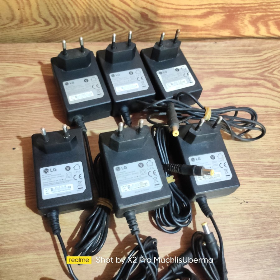 Jual Adaptor LG 12v 2a Murni Original jack bisa untuk switch,router ...