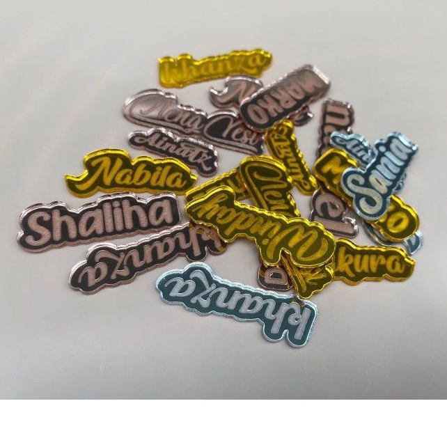 Jual label nama / label akrilik / pin Bros / Bros akrilik | Shopee ...