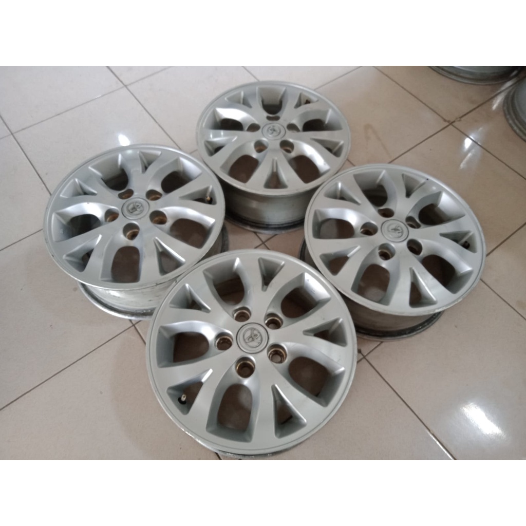 Jual Velg ORI Bekas Mobil INNOVA Ring 15 Lebar 6 Hole 5 x 114,3 Offset ...